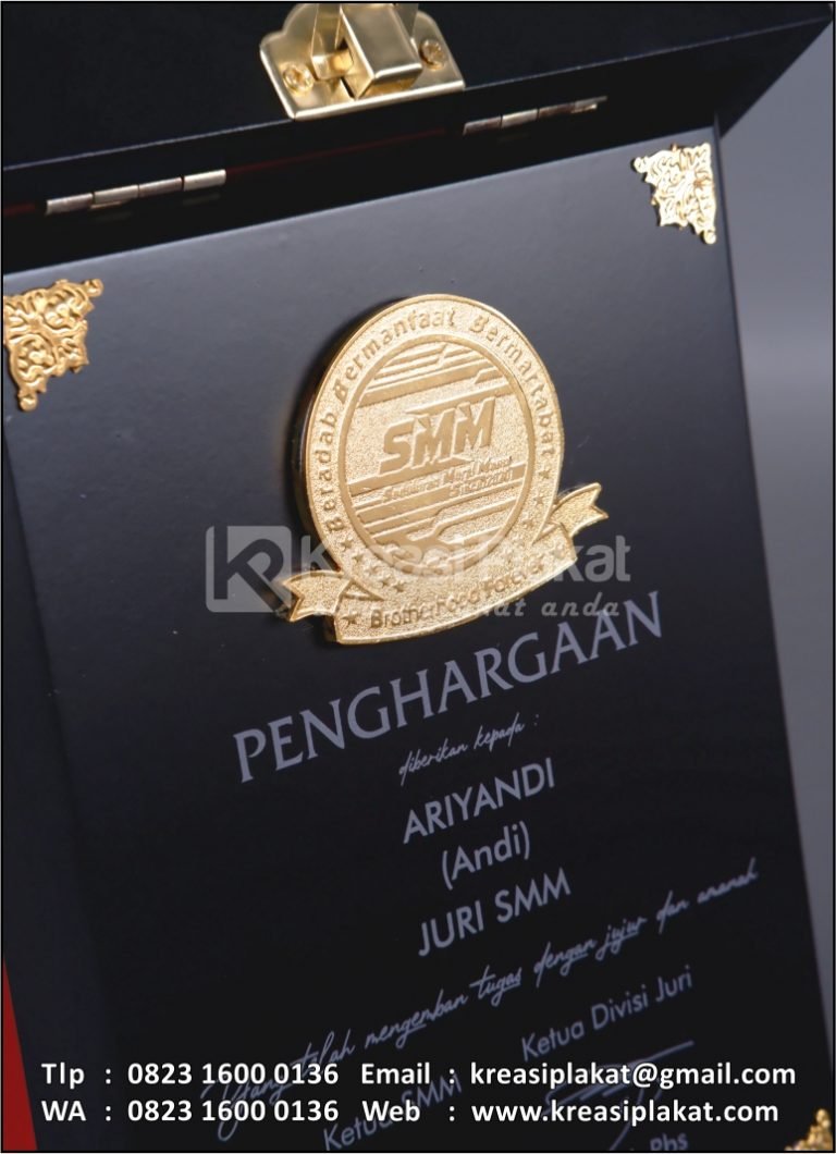 Plakat Kayu Penghargaan SMM | Kreasi Plakat