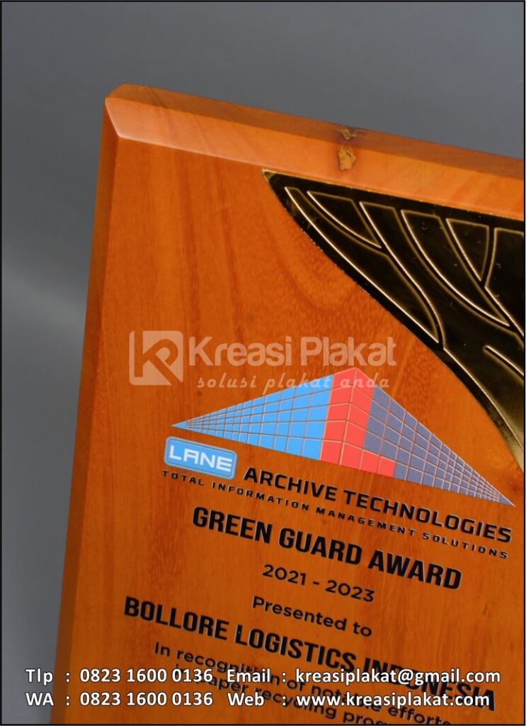 Plakat Kayu Green Guard Award | Kreasi Plakat