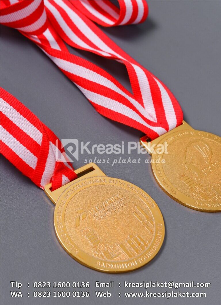 Medali Badminton Tournament K3 Kilang Pertamina Internasional