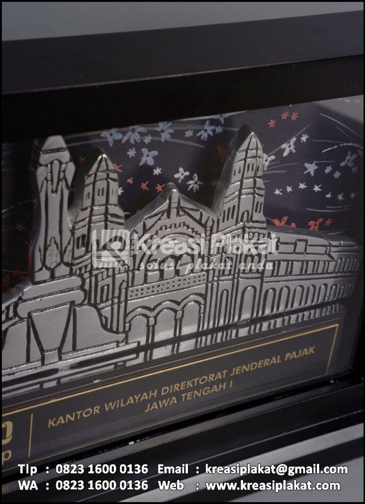 Plakat Logam Kanwil DJP Jawa Tengah | Kreasi Plakat
