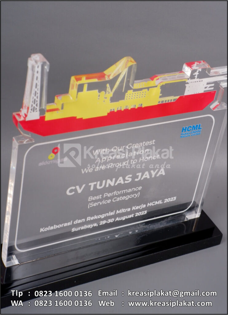 Contoh Produk Plakat Penghargaan Terbaik | Kreasi Plakat