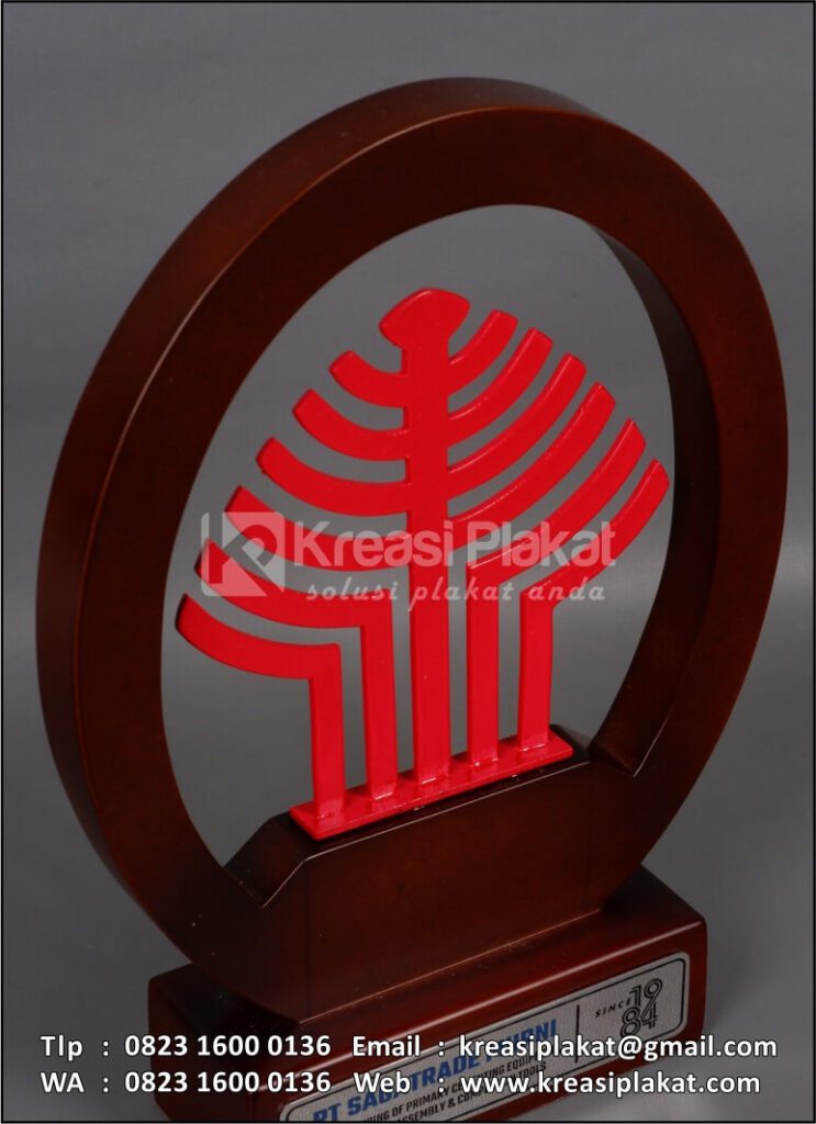Plakat Kayu PT Sagatrade Murni | Kreasi Plakat