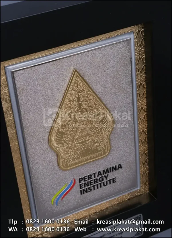 Plakat Logam Pertamina Energy Institute